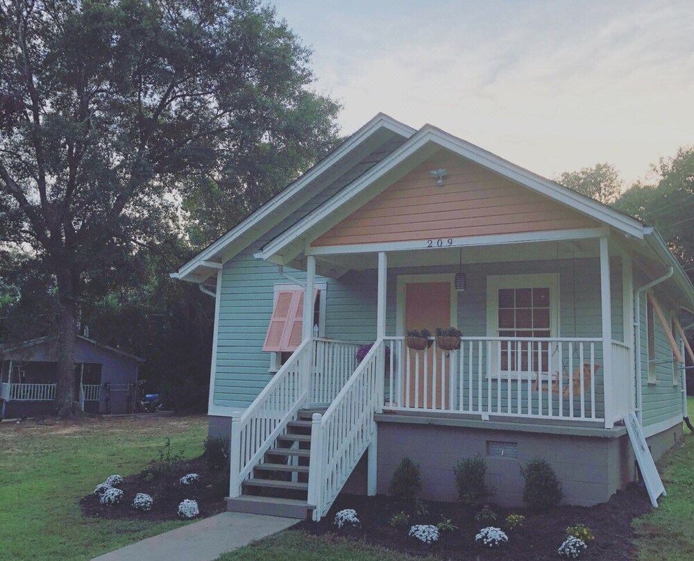 Clemson Memorabilia House - Clemson
