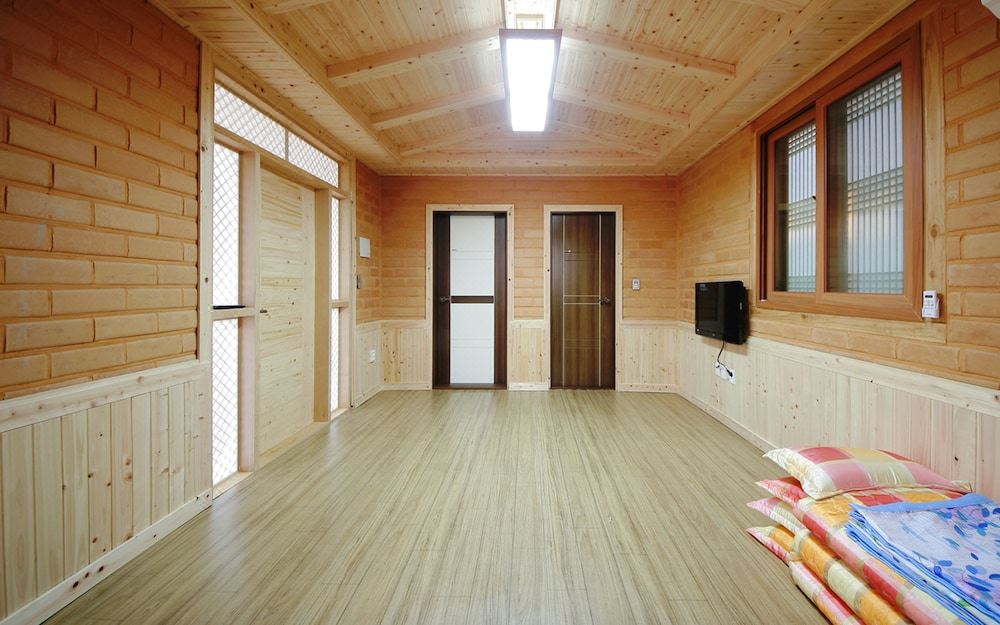 Reed House Hanok Pension - Suncheon-si