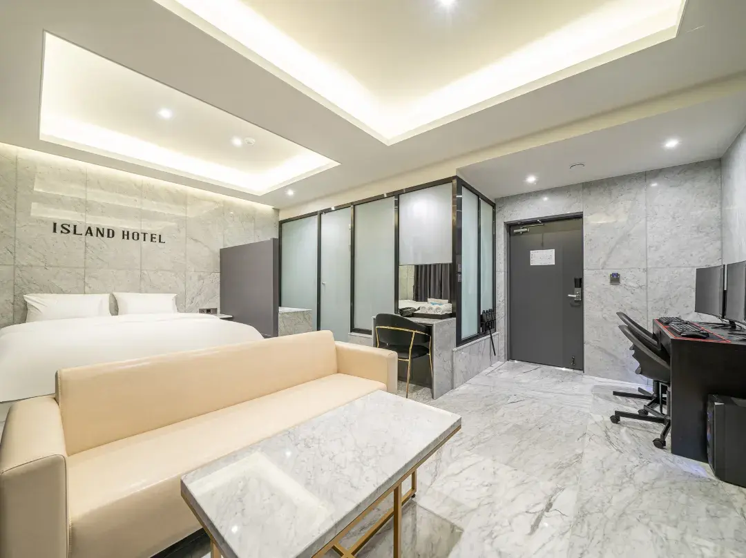 Ansan Island Hotel - 남양읍