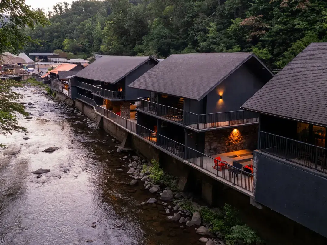Historic Rocky Waters Inn, A Small Luxury Hotel - Gatlinburg, TN