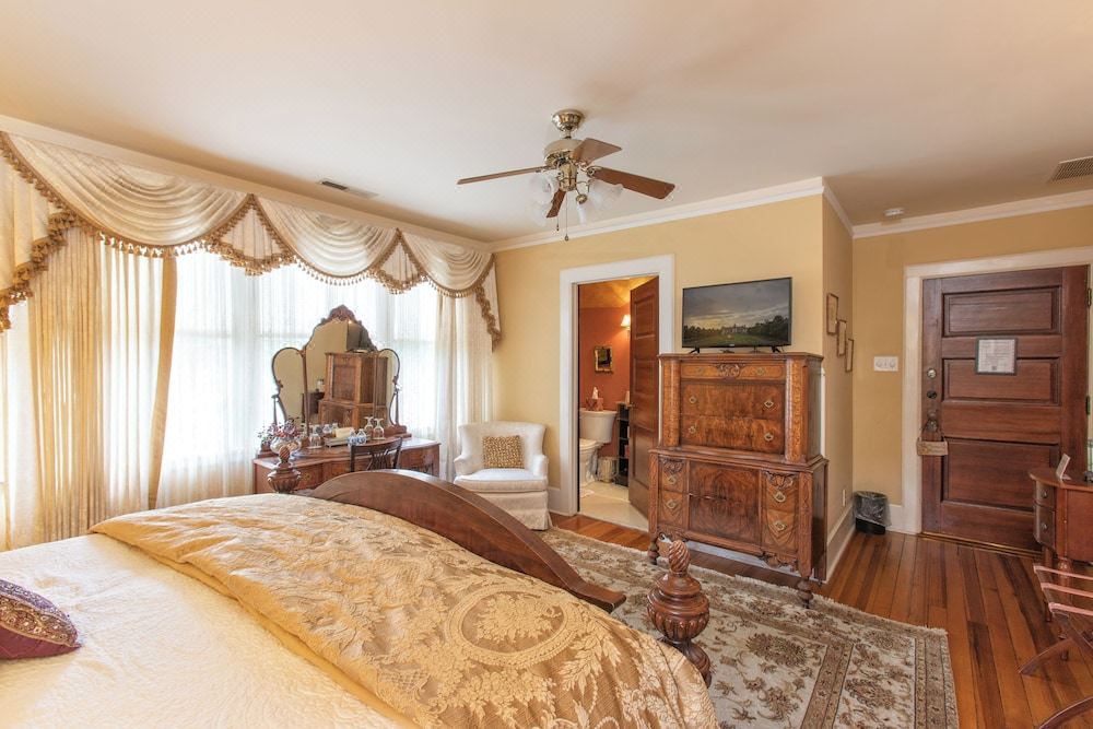 Black Walnut B&b Inn - Asheville, NC