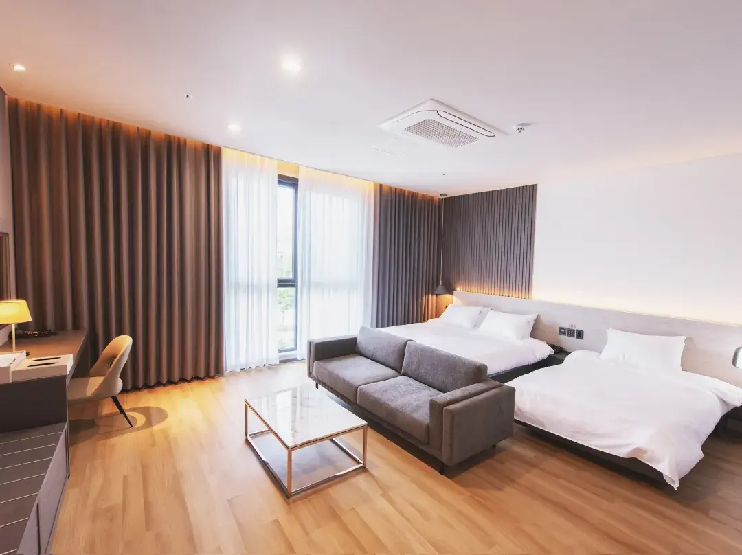 The Land Hotel Hayang Branch - 영천시