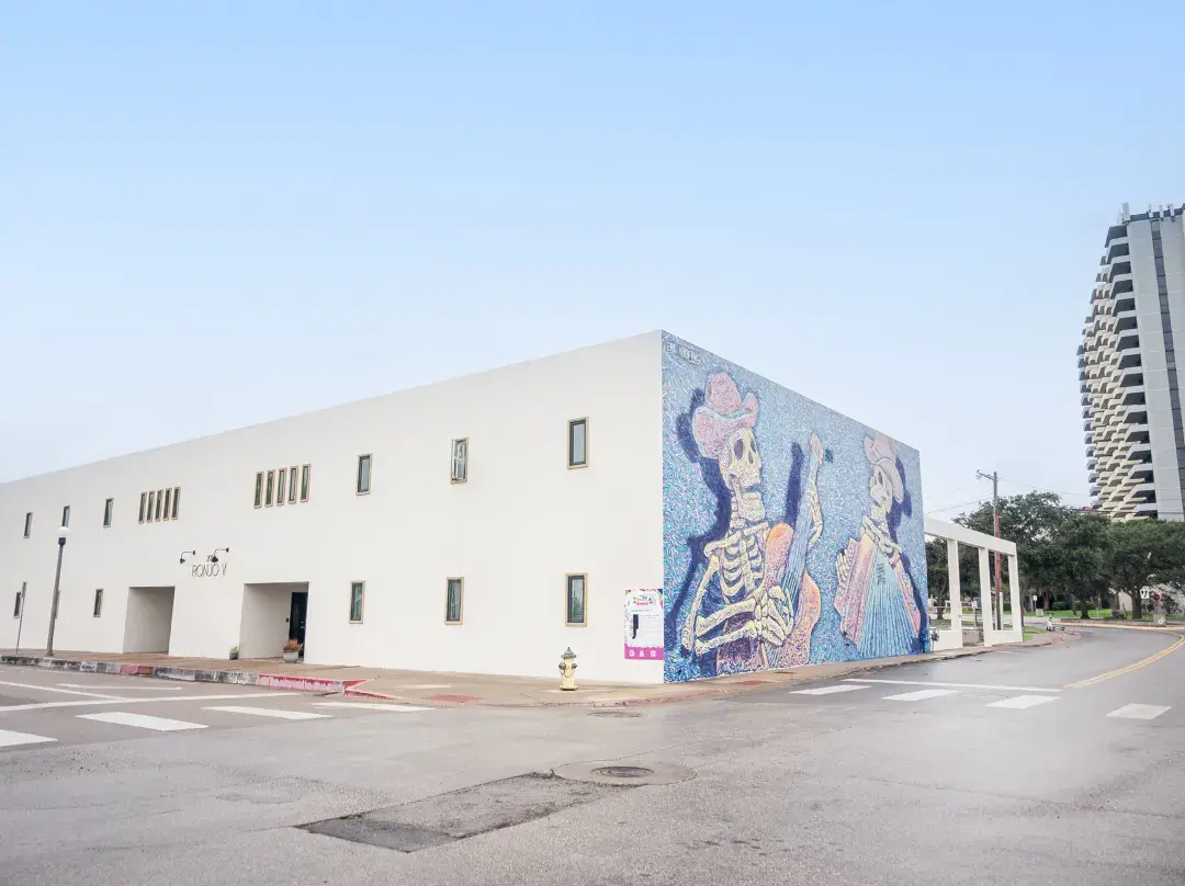 Prime Location Near Shoreline And Vibrant City Life - Chic Cozy - Corpus Christi, TX