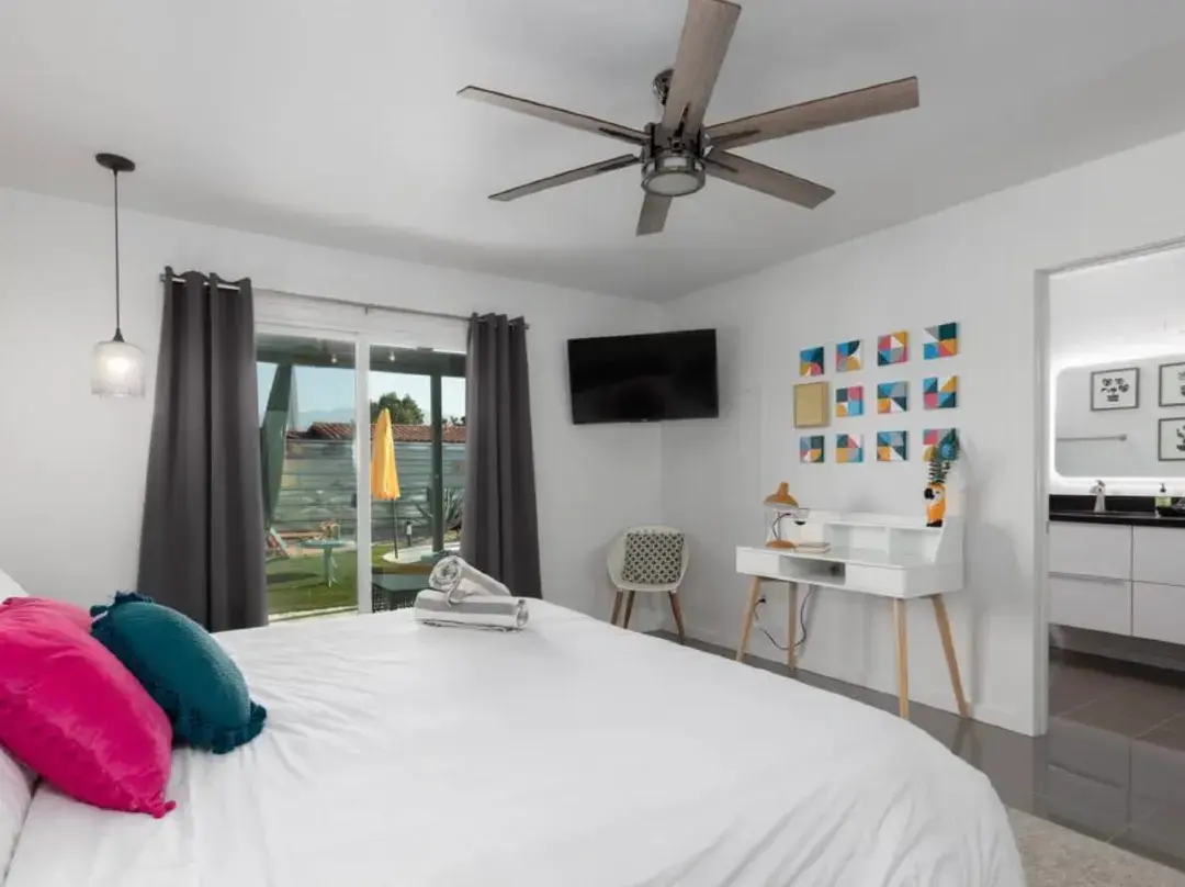 Pop Art Oasis In Palm Springs - Palm Springs
