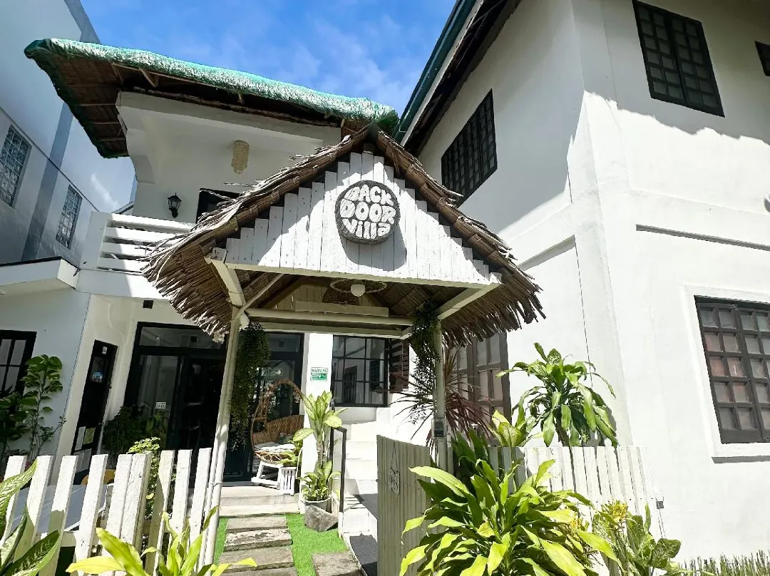 Backdoor Villa - Baler