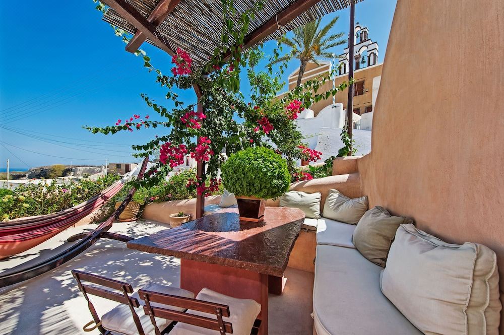 Azalea Houses - Oia