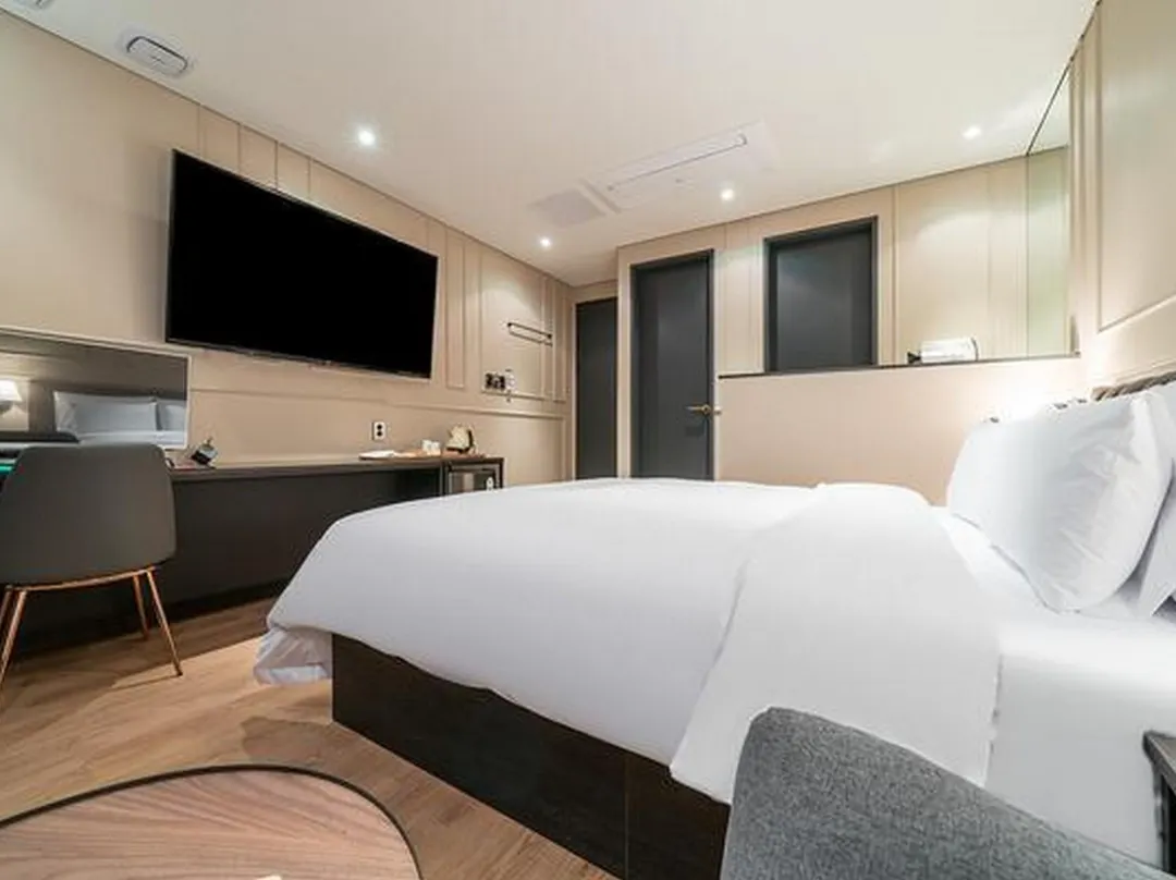Incheon Nonhyeon Sorae Port Brown Dot Hotel - İncheon