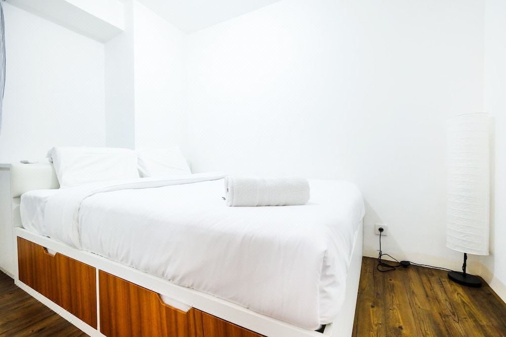 Modern And Comfy 3br Bassura City Apartment - Jakarta
