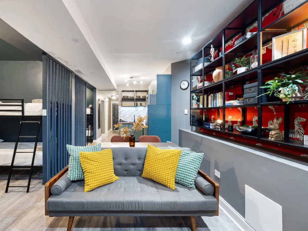 Enchanting Forest Haven - Serene Pods, Lush Gardens - Evanston, IL