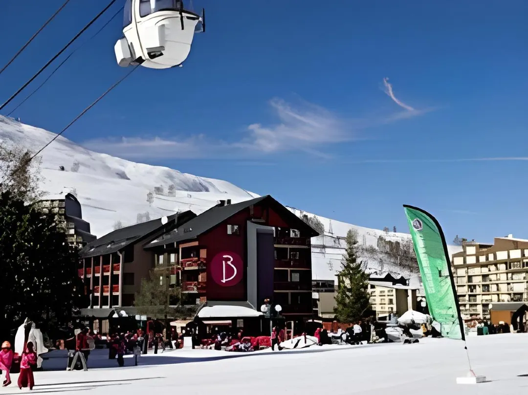 Hôtel Les 2 Alpes L'orée Des Pistes - Les Deux Alpes
