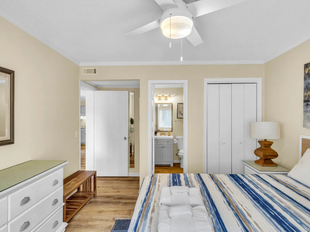 Lagoon Views And Spacious Living - Stylish Coastal Sanctuary - Hilton Head Island