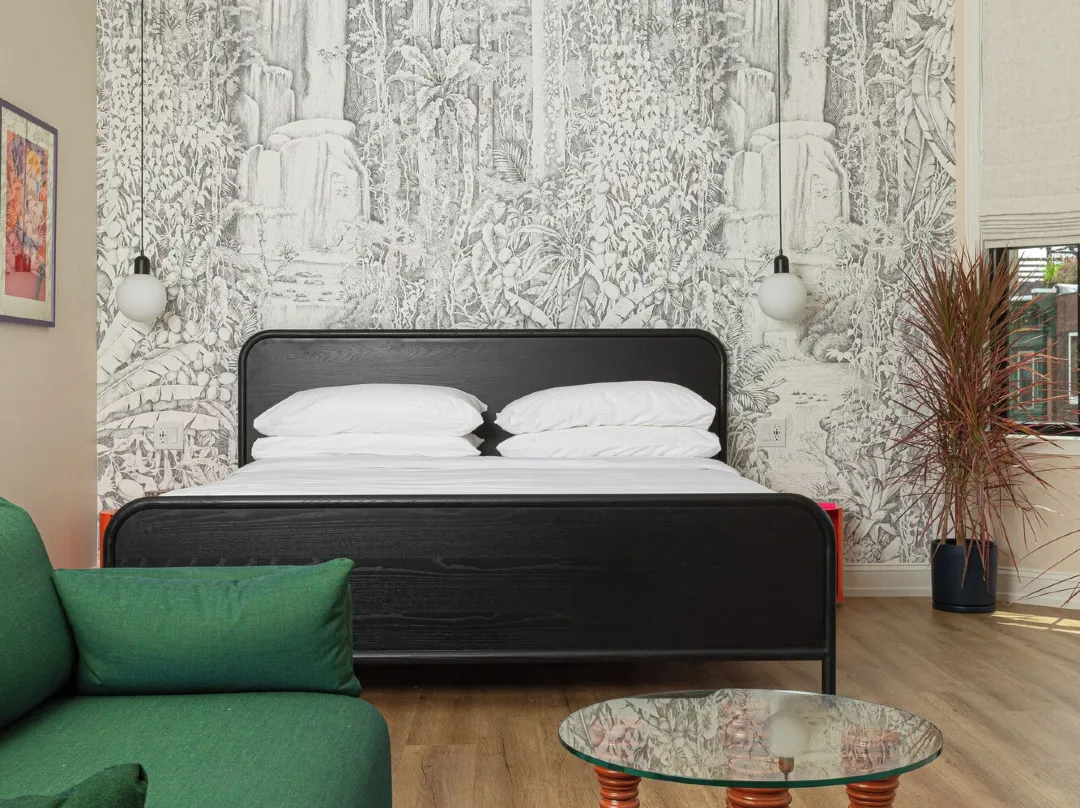 Yowie Hotel - Camden, NJ