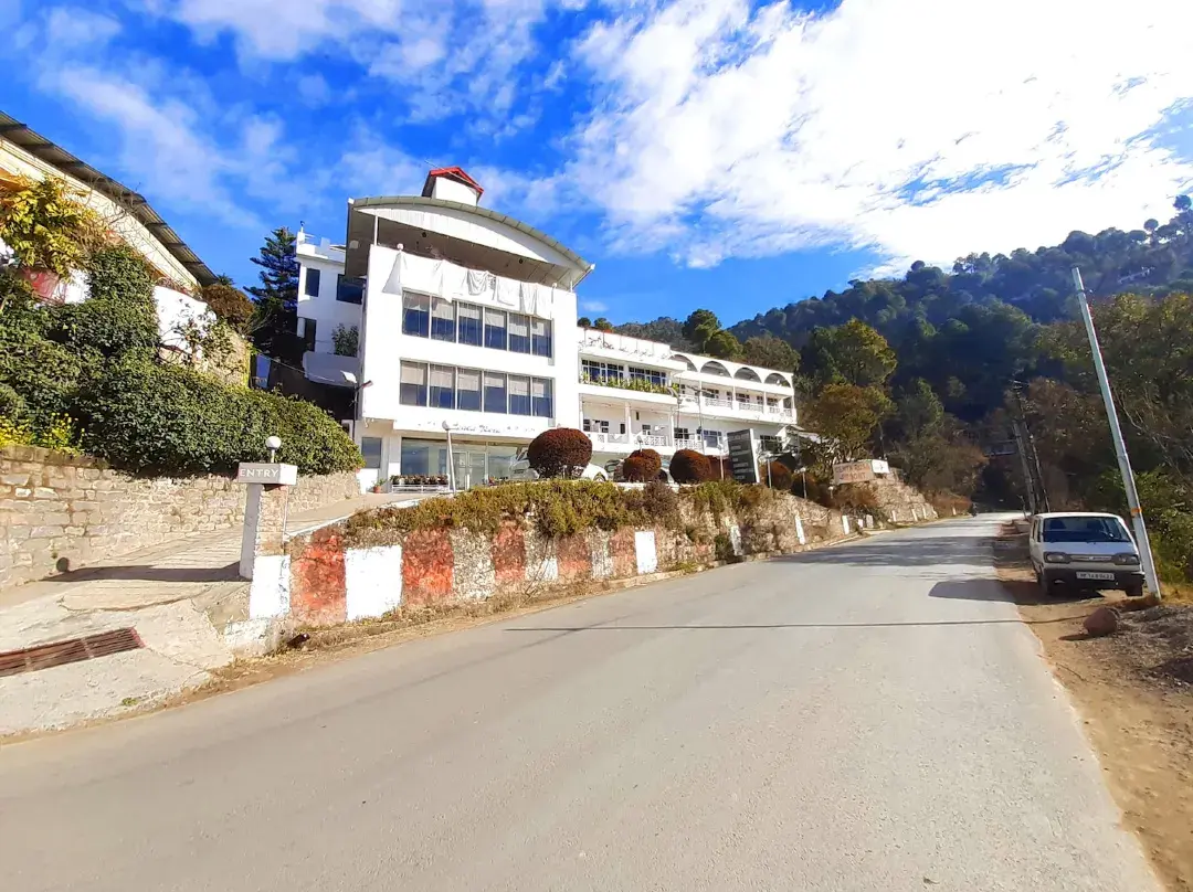 Centarosa Resort - Solan