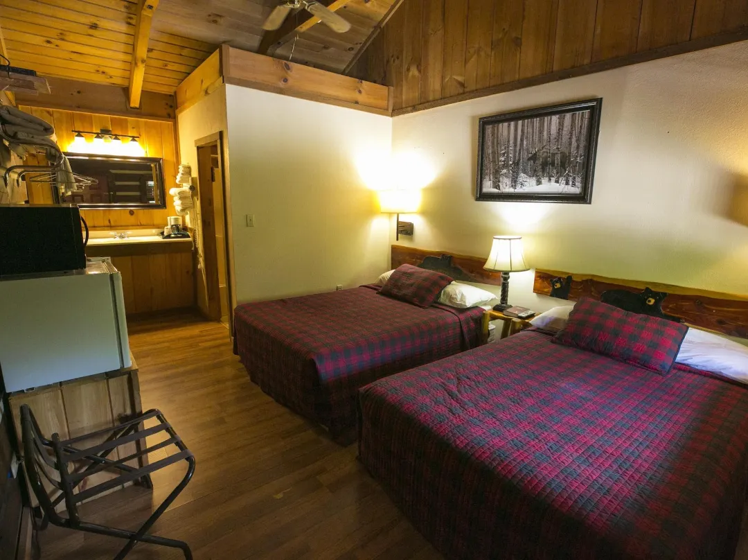 Black Bear Lodge Motel - Slade, KY