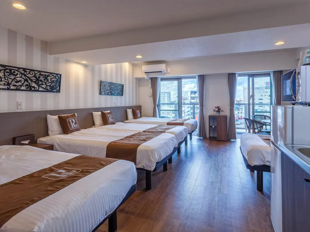 Living Inn Asahibashiekimae Premier - Okinawa