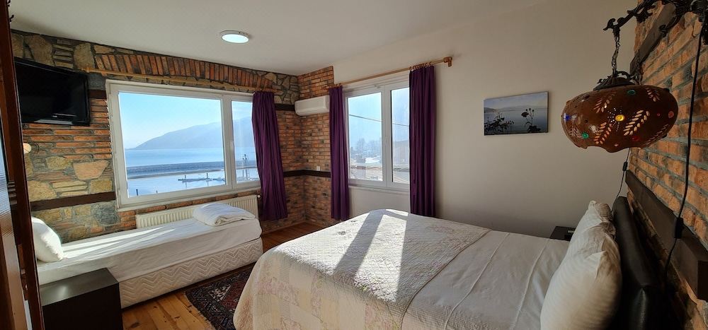 Lale Pension - Eğirdir