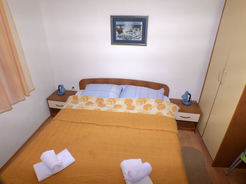 Apartments Plaža - Hvar
