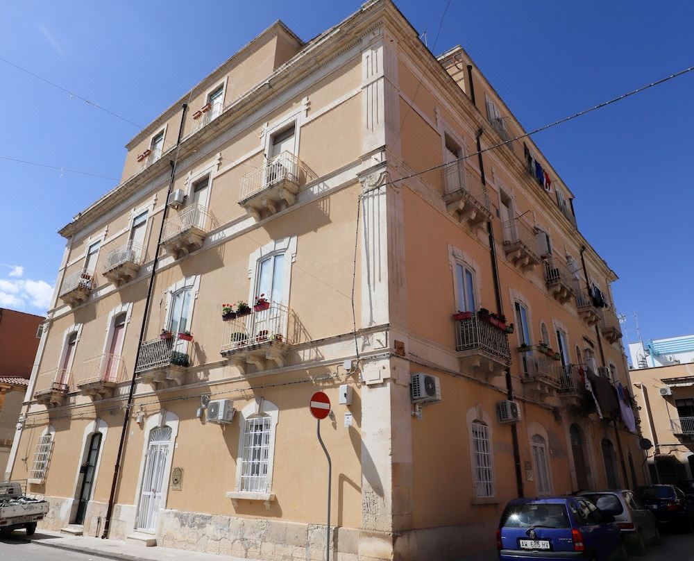 La Sicilia In Un Sogno - Syracuse