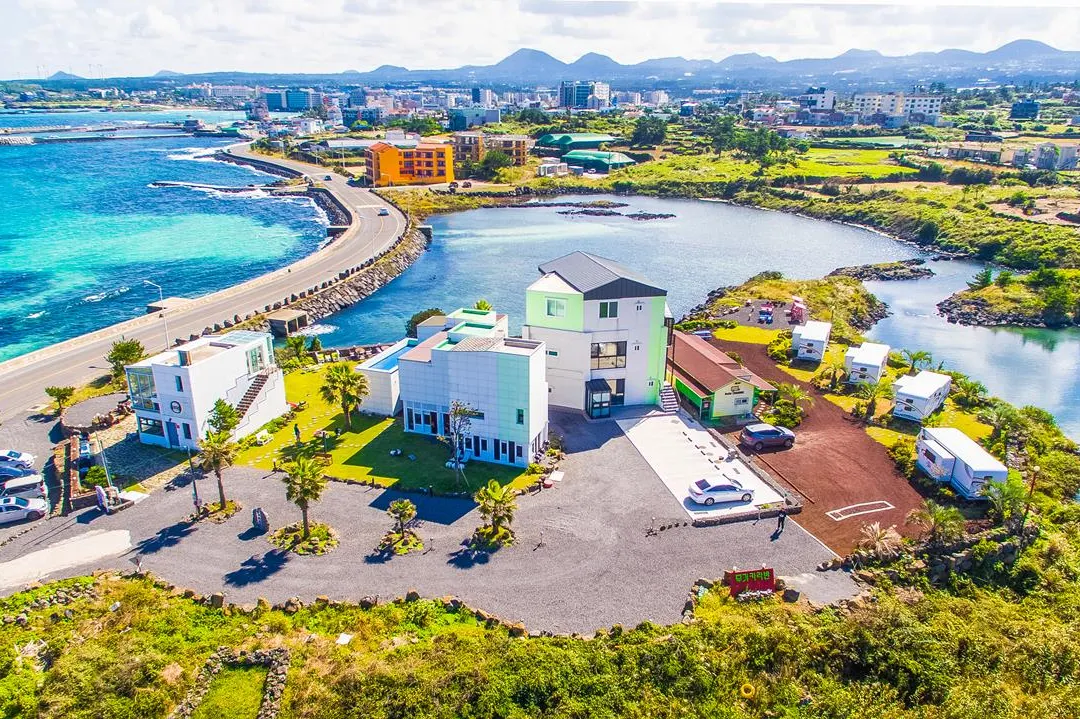 Jeju Heavy Pension & Caravan - Jeju