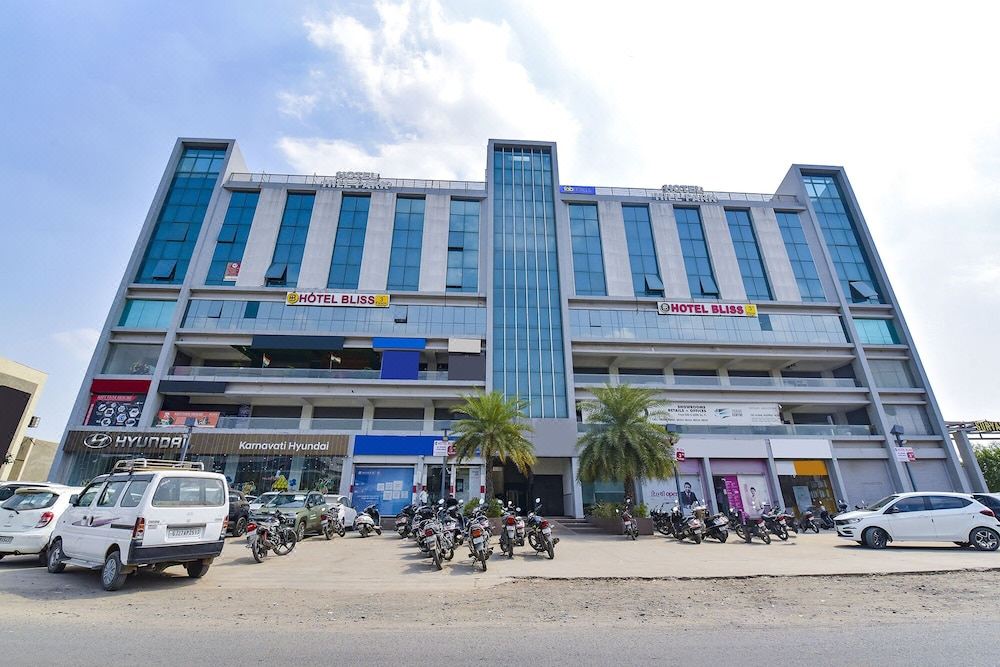 Fabhotel Bliss - Ahmedabad