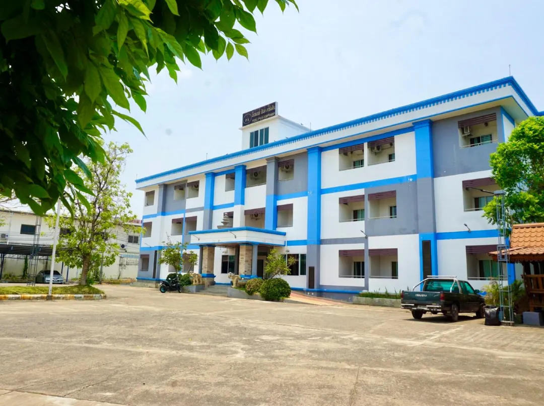 Pk Garden Hotel - Roi Et
