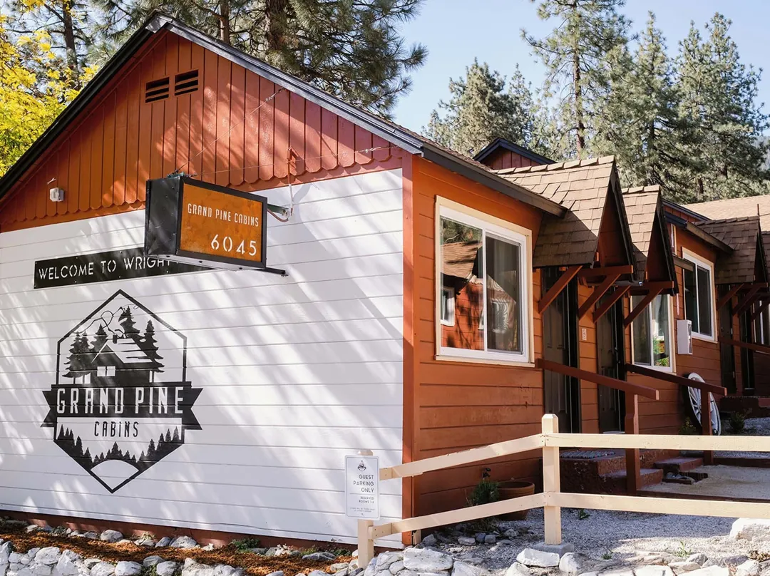 Grand Pine Cabins - Wrightwood, CA