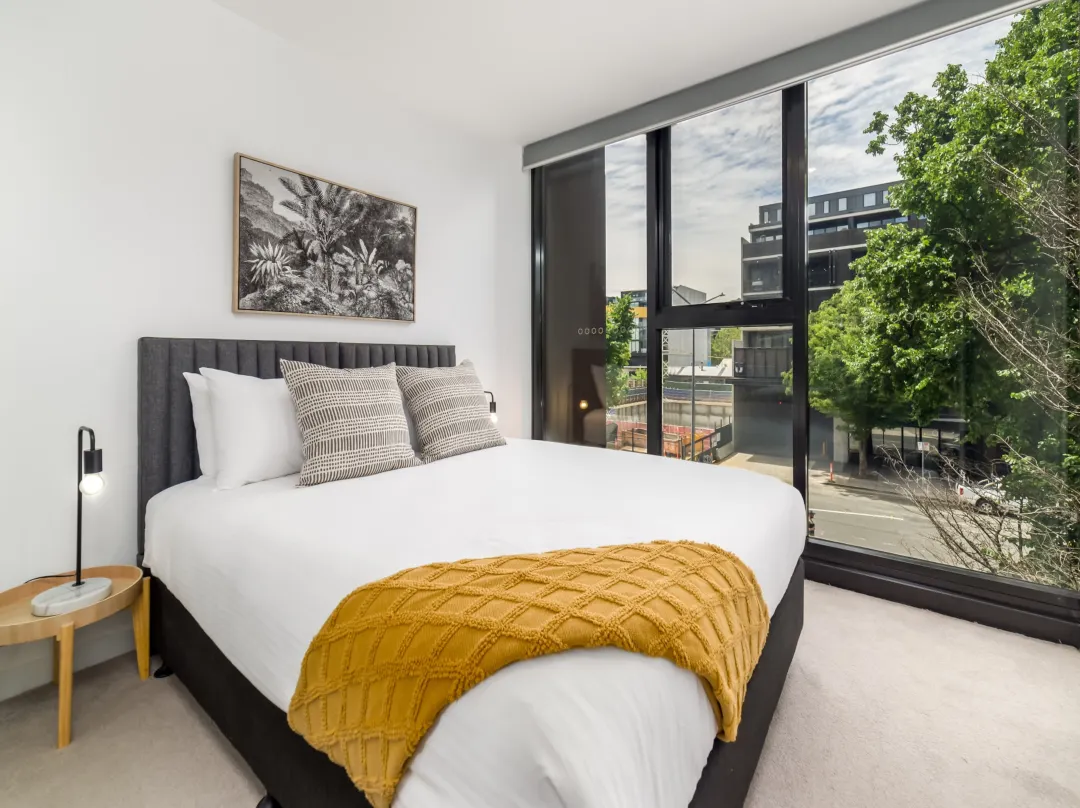Chic 3-bed In Central With Pool, Sauna And Gym - Canberra