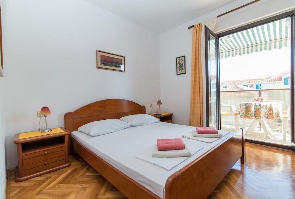 Apartments Nataša - Supetar