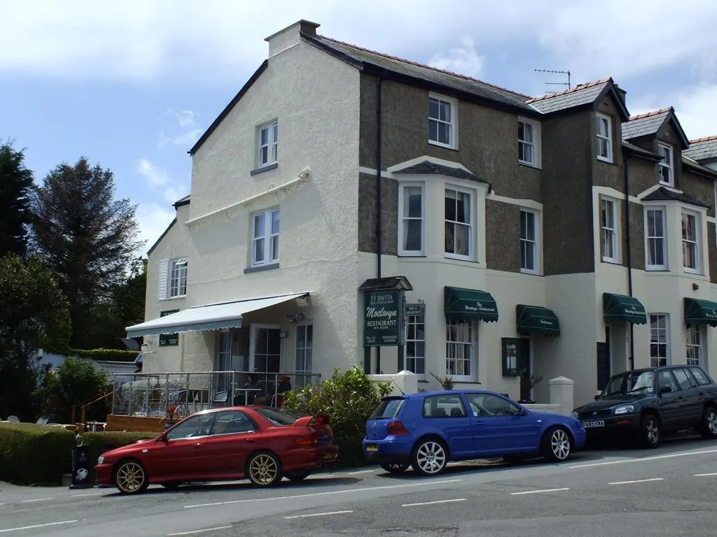 The Moelwyn Hotel & Restaurant - Gwynedd