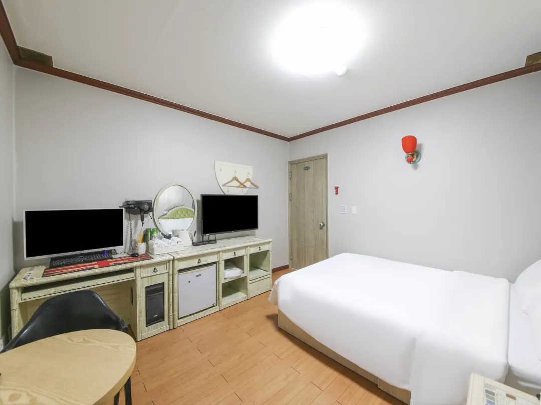 Daejeon Sintanjin Royal - Daejeon