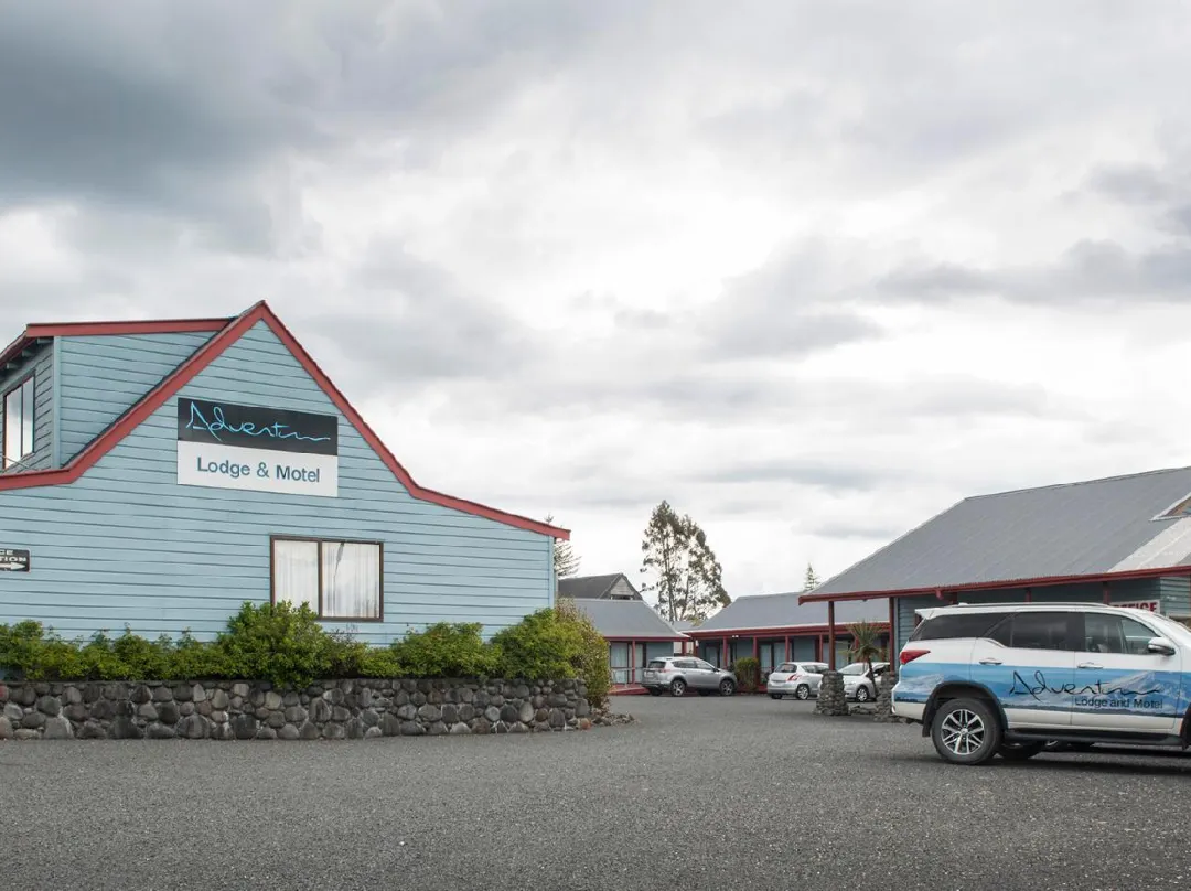 Adventure Lodge And Motels And Tongariro Crossing Track Transport - National Park - New Zealand