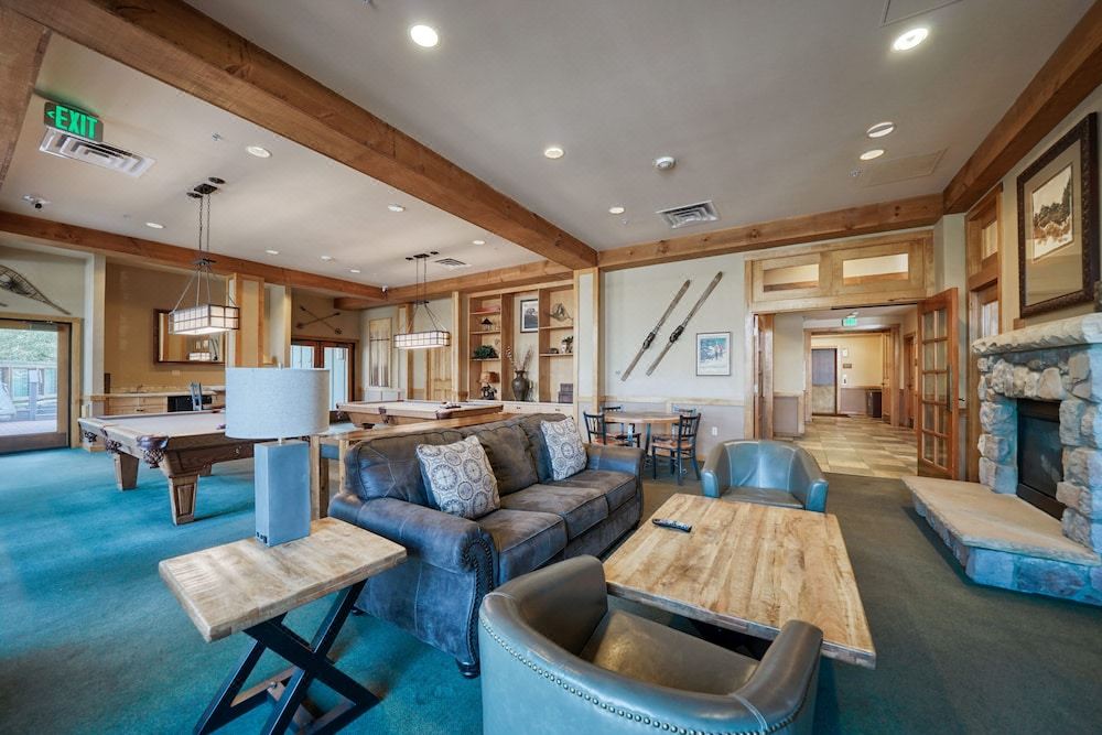 Buffalo Lodge 3 Bed 3 Bath - Dillon, CO