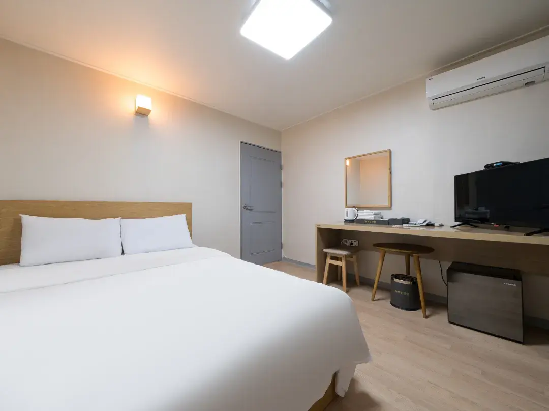Yangpyeong Blue Hill Motel Dumulmeori Branch - 양지면