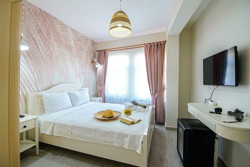 Lutro Otel - Bozcaada