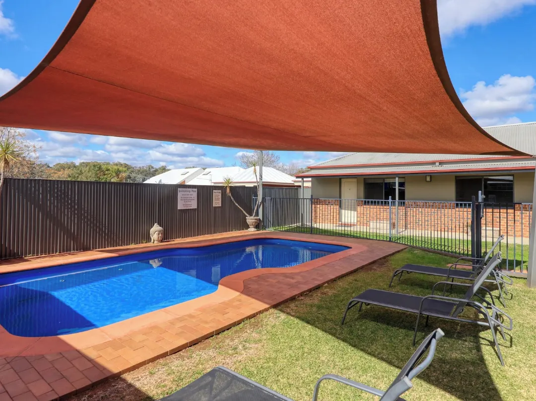 The Saltbush Motor Inn - Hay
