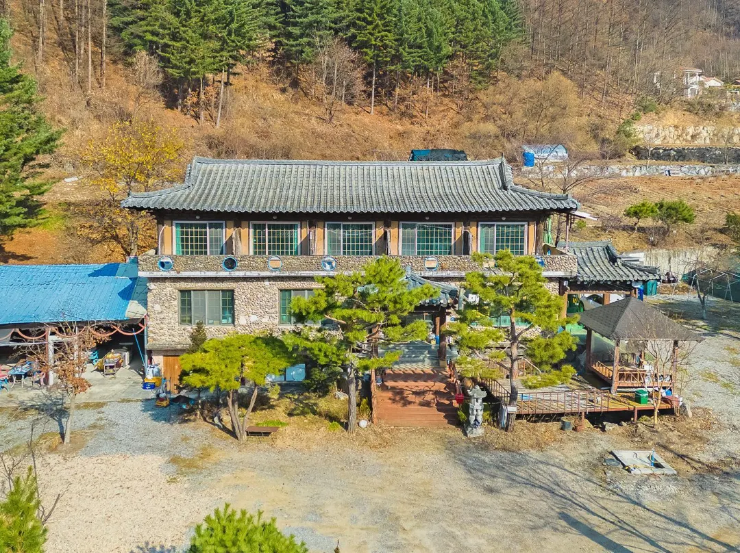 Gapyeong Dolgungpensyeon&kaempingjang - Icheon