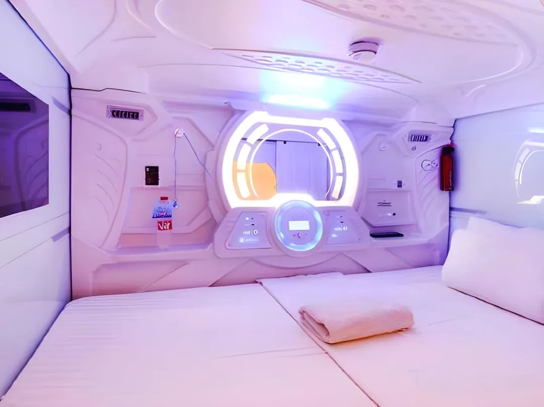 Tab Capsule Hotel - Kayoon Surabaya - Surabaya