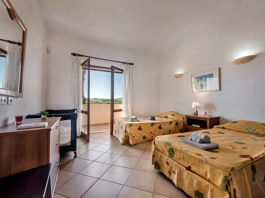 Exclusive Retreat In Vilamoura, Private Pool, Off-street Parking, Free Ac & Wifi - Quarteira