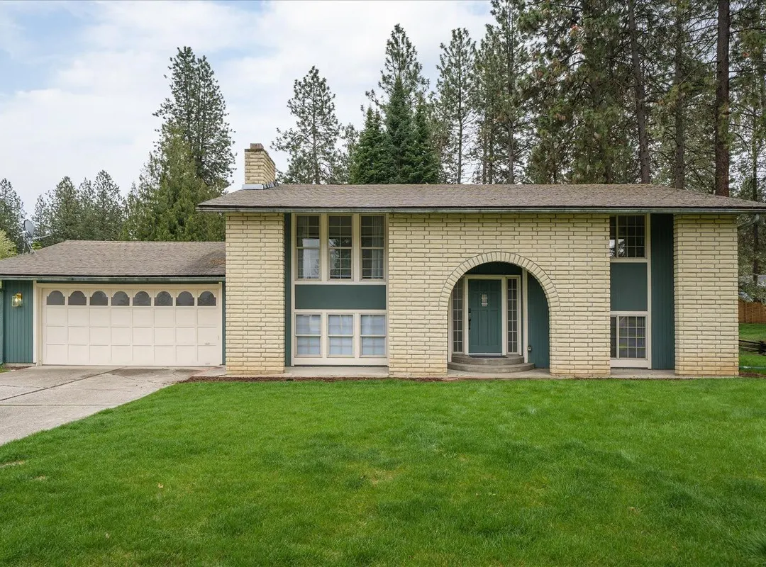 Fully Stocked Kitchen And Spacious Yard - Tranquil Retreat - Spokane, WA