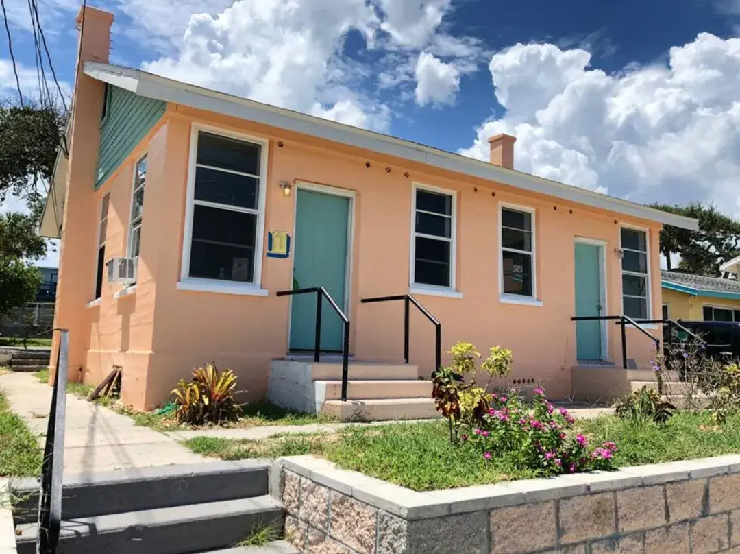 Steps To Ocean Center And Main Street - Inviting Tropical Oasis - Daytona Beach, FL