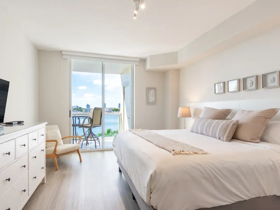 Golden Bay 402 - North Miami Beach, FL