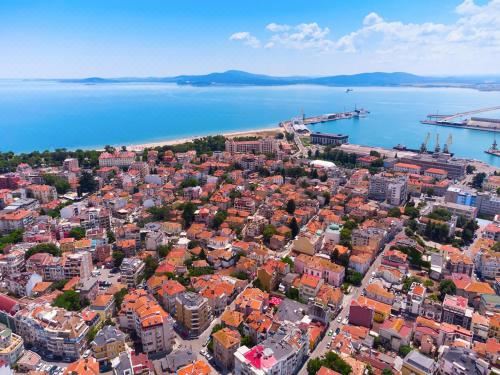 Marina Sands Bijou Boutique Is An Excellent Choice For Travelers Visiting Obzor - Obsor