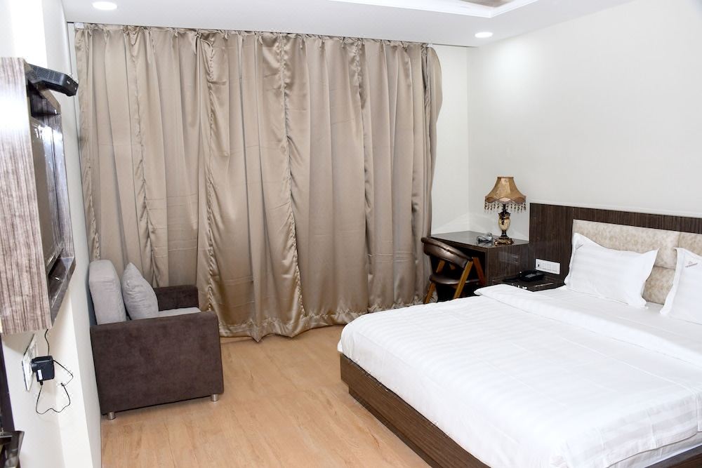 The Aanandam Hotel Resort - Itarsi
