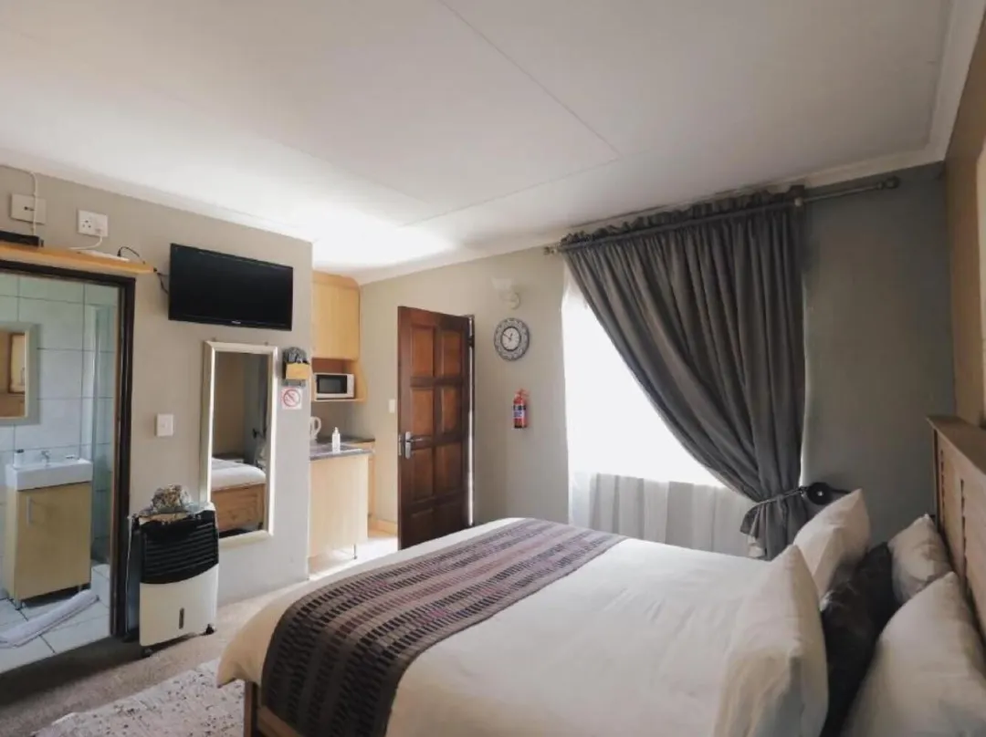 Ledumo Guest Lodge - Emalahleni