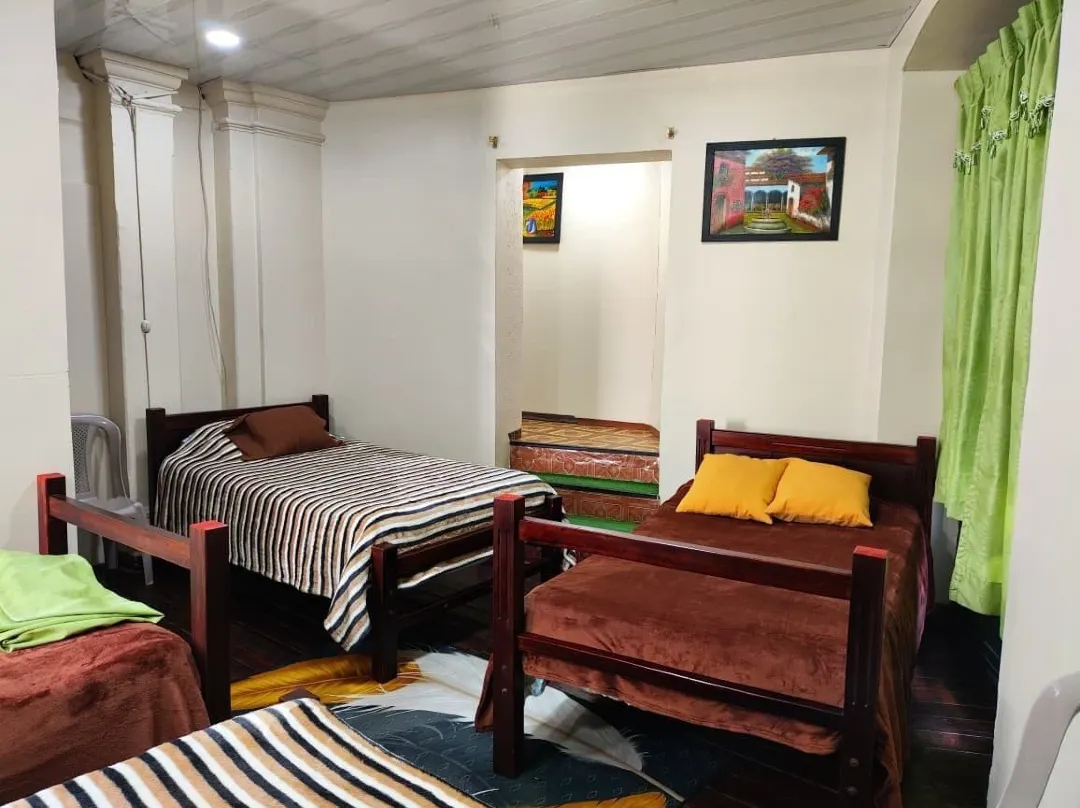 Hostal Latitud Ecuem - Quito