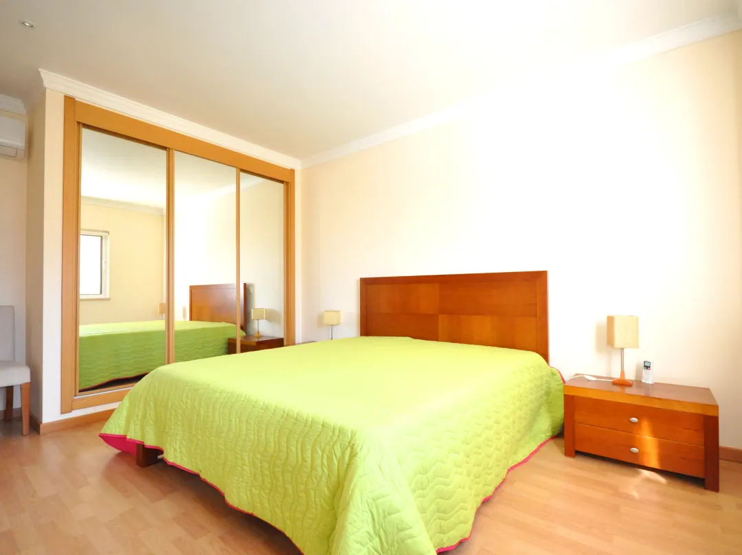 6 Bedrooms, Walking Distance To Amenities, Private Pool, Free Ac And Wifi - Loulé