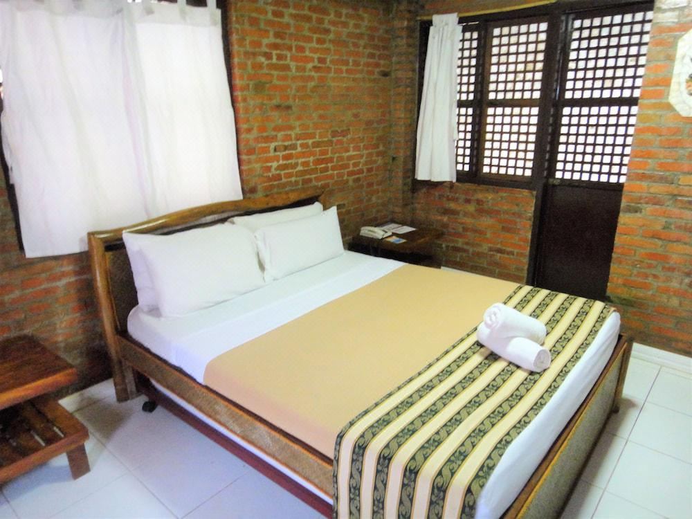 Marina De Bay Tourist Inn - Puerto Princesa