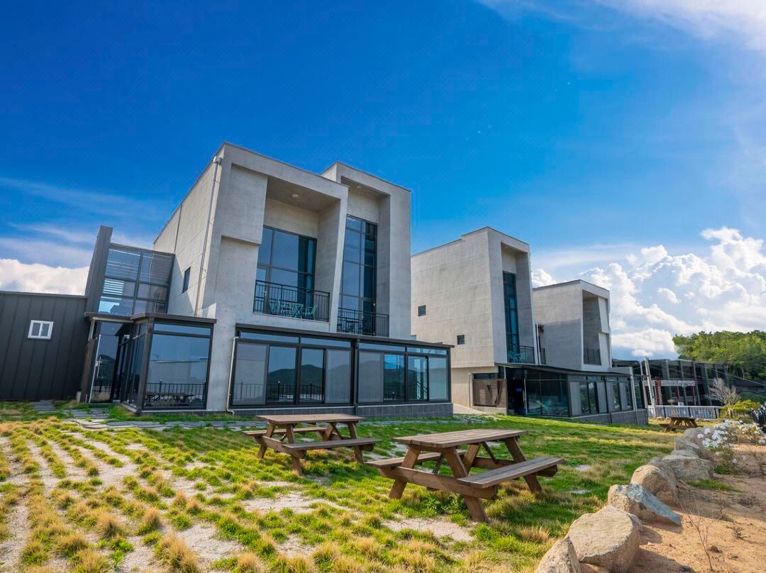 Yeosu Wellstay Pool Villa - Yeosu-si