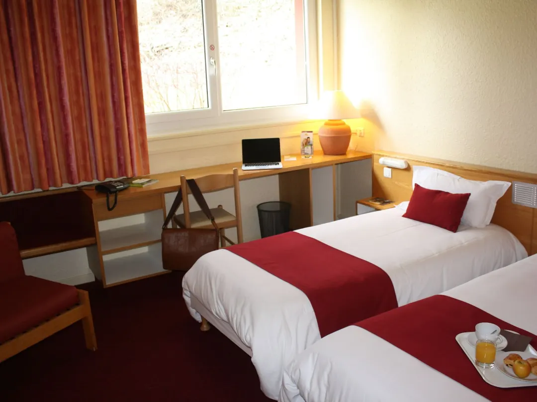 Logis Hôtels Atrium Epinal Golbey - Épinal