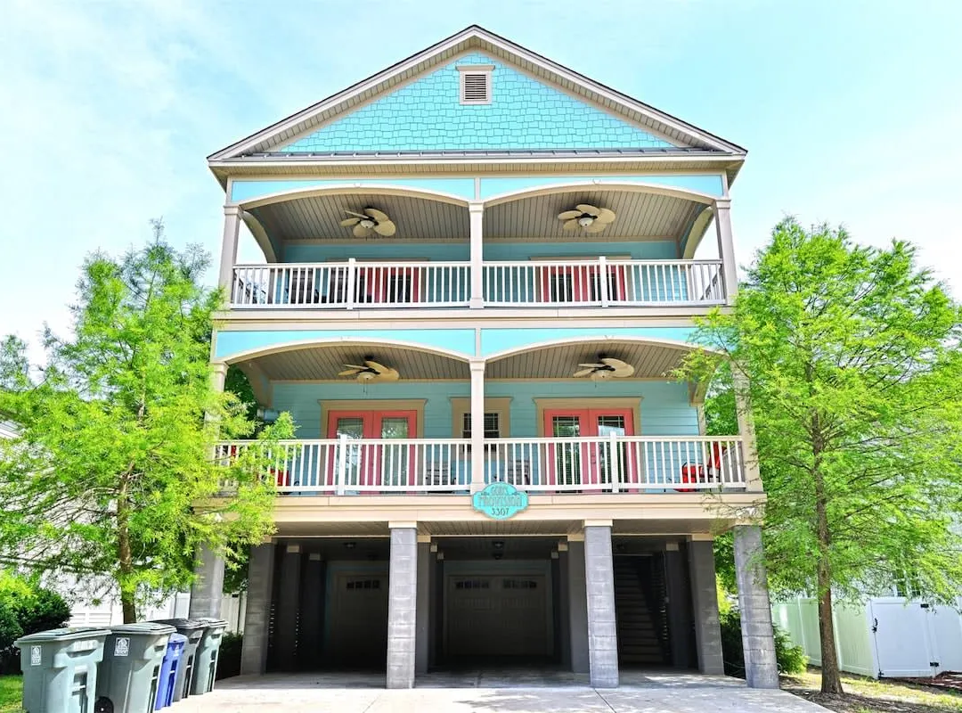 Gorgeous Coastal Retreat With Pool And Bar - Inviting Beach Haven - North Myrtle Beach, SC